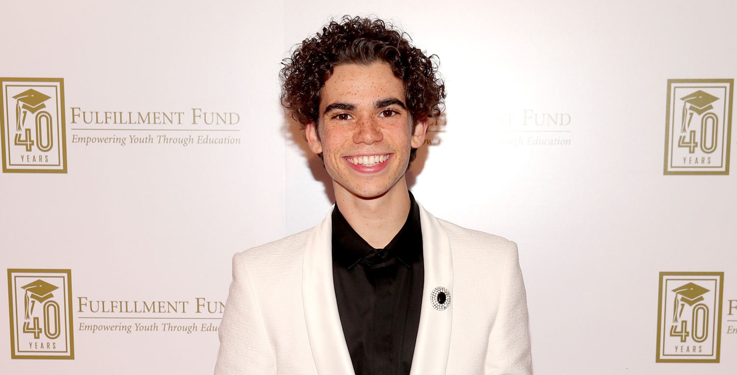 Cameron Boyce Turns His Hotel Room Into a Dance Floor! (Video ...