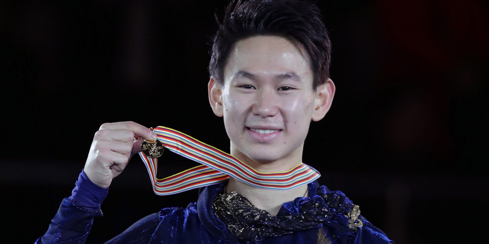 Figure Skaters Meryl Davis, Gracie Gold, Alex Shibutani & More Pay ...