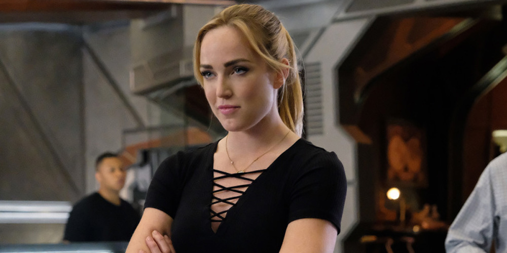 Caity Lotz Shares Super Silly Pics of ‘Legends of Tomorrow’ Cast Ahead ...