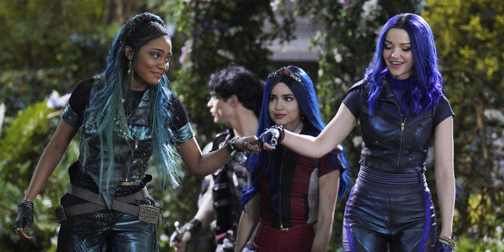 Disney Channel To Debut Short ‘Descendants’ Story With Uma & Mal ...