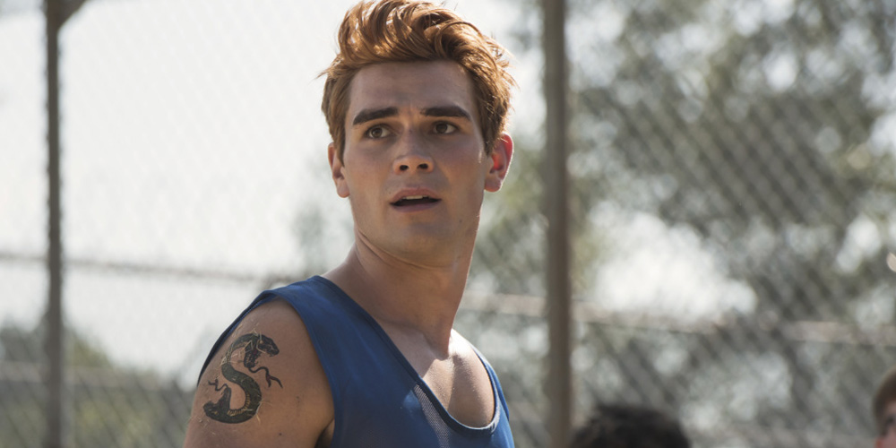 KJ Apa Talks Archie’s Challenges & Changes Ahead of ‘Riverdale’s Mid ...