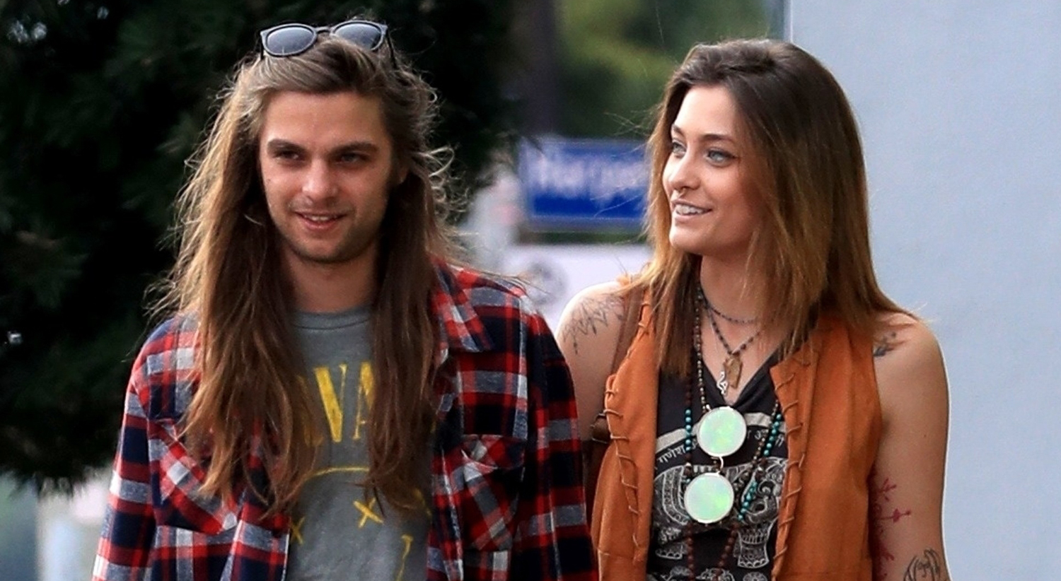Paris Jackson Holds Hands with Her Boyfriend During Afternoon Stroll ...