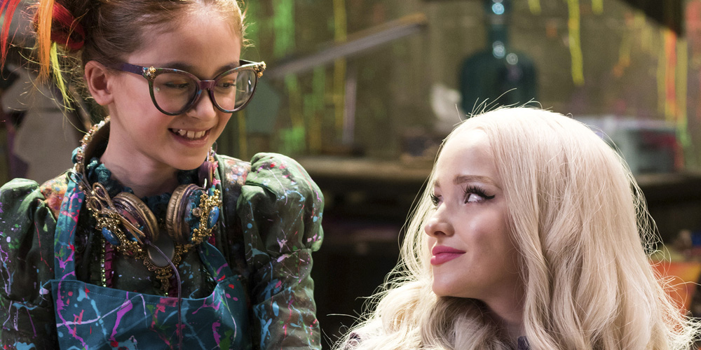 Disney Drops Ominous New ‘Descendants 3′ Teasers, Plus New Look at ...