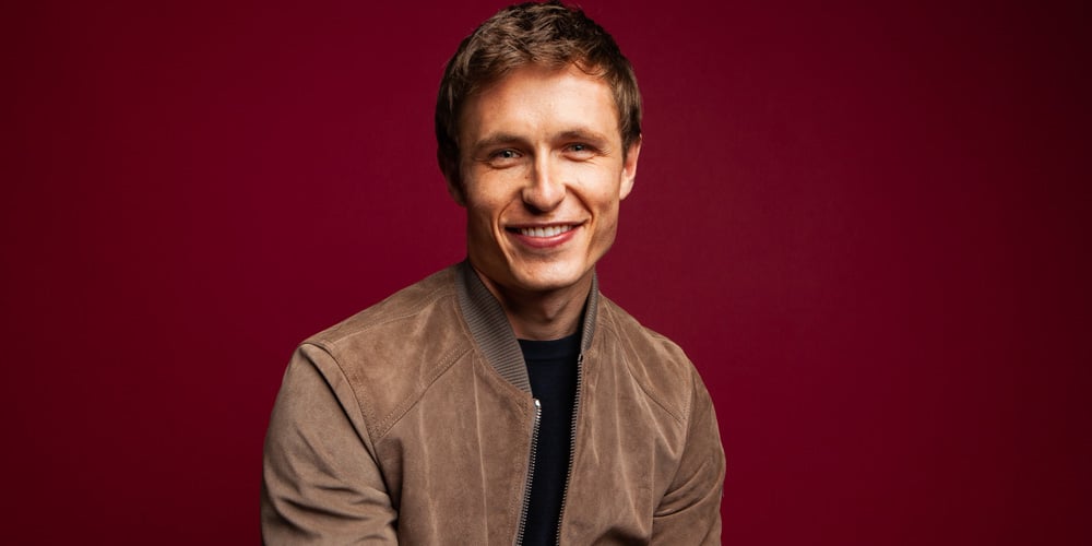 Graeme Thomas King Was Riding On The Top of a Bus When He Decided To ...