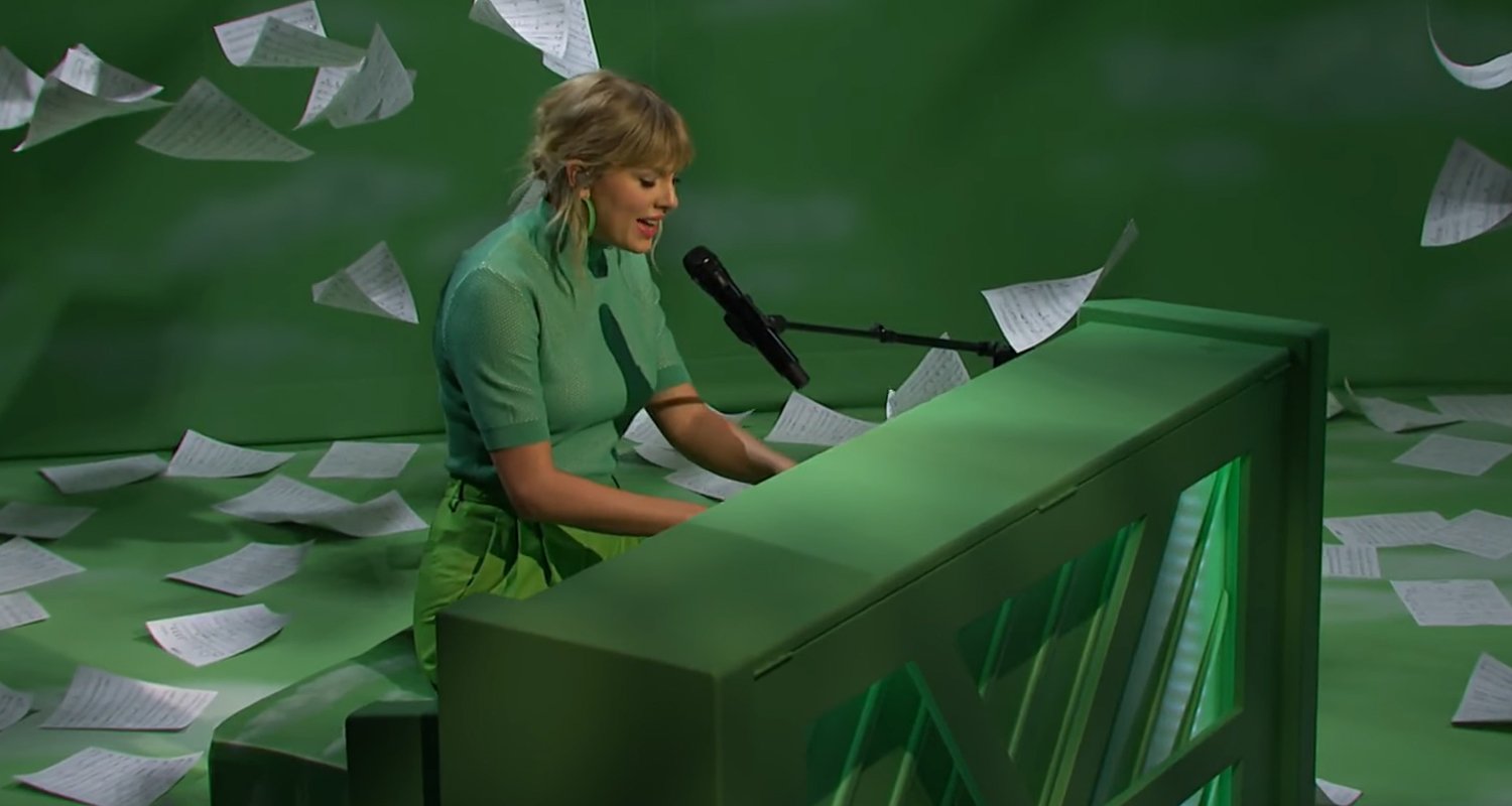 Taylor Swift Gives Touching ‘Lover’ Performance on ‘SNL’ – Watch ...