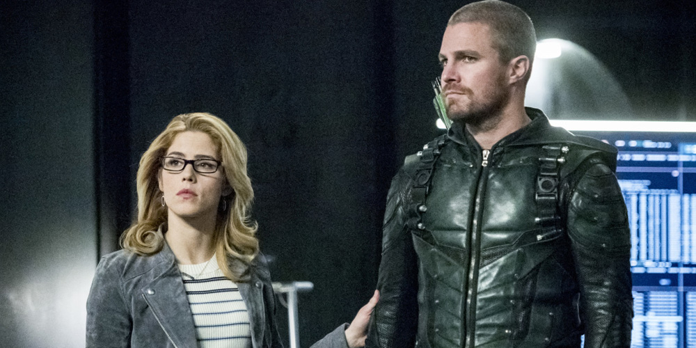 Stephen Amell Seemingly Confirms Emily Bett Rickards Is Back For The ...