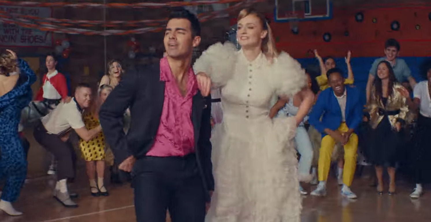 Jonas Brothers Dance with Their Wives in ‘What A Man Gotta Do’ Video ...
