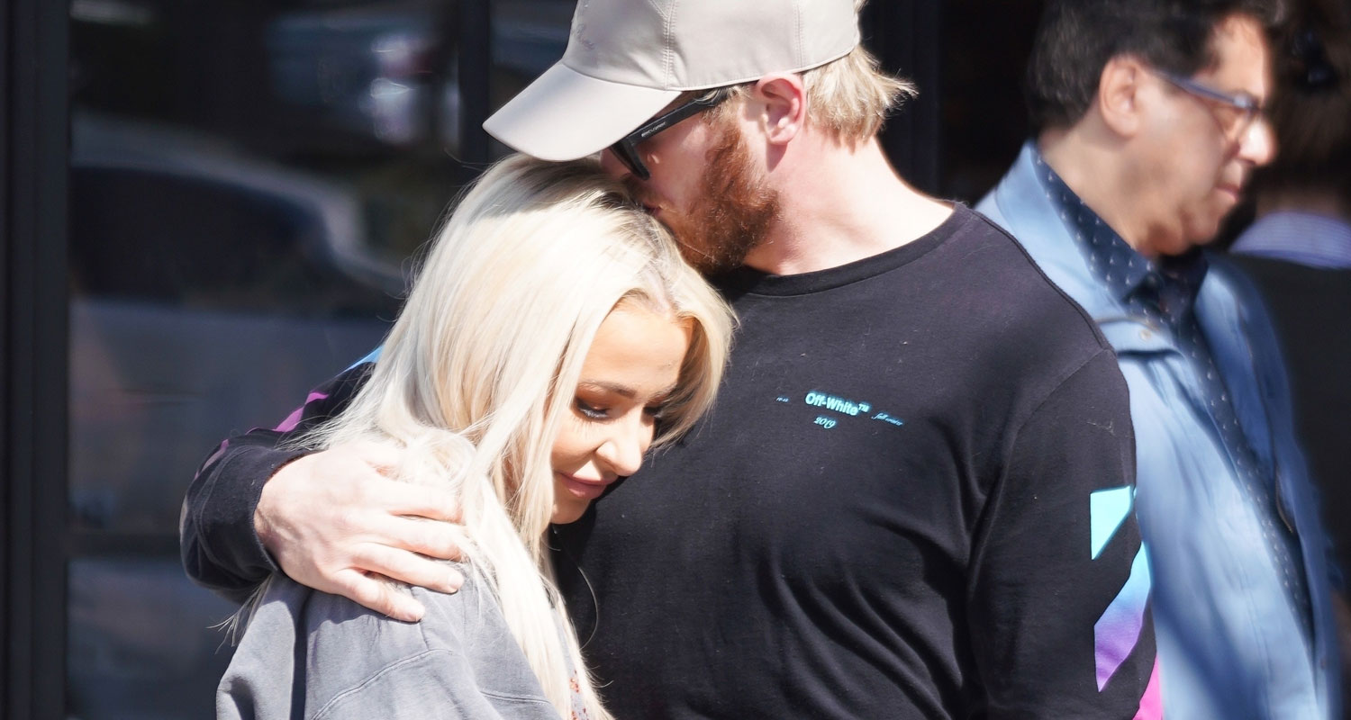 Tana Mongeau Gets a Kiss From Ex Jake Paul’s Brother Logan | Jake Paul ...