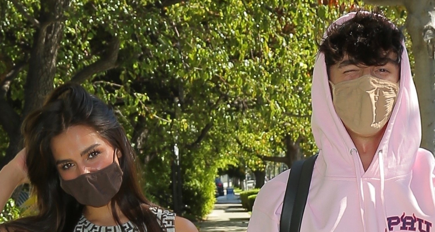 Addison Rae & Bryce Hall Join Other TikTok Stars In Continuous Duet ...