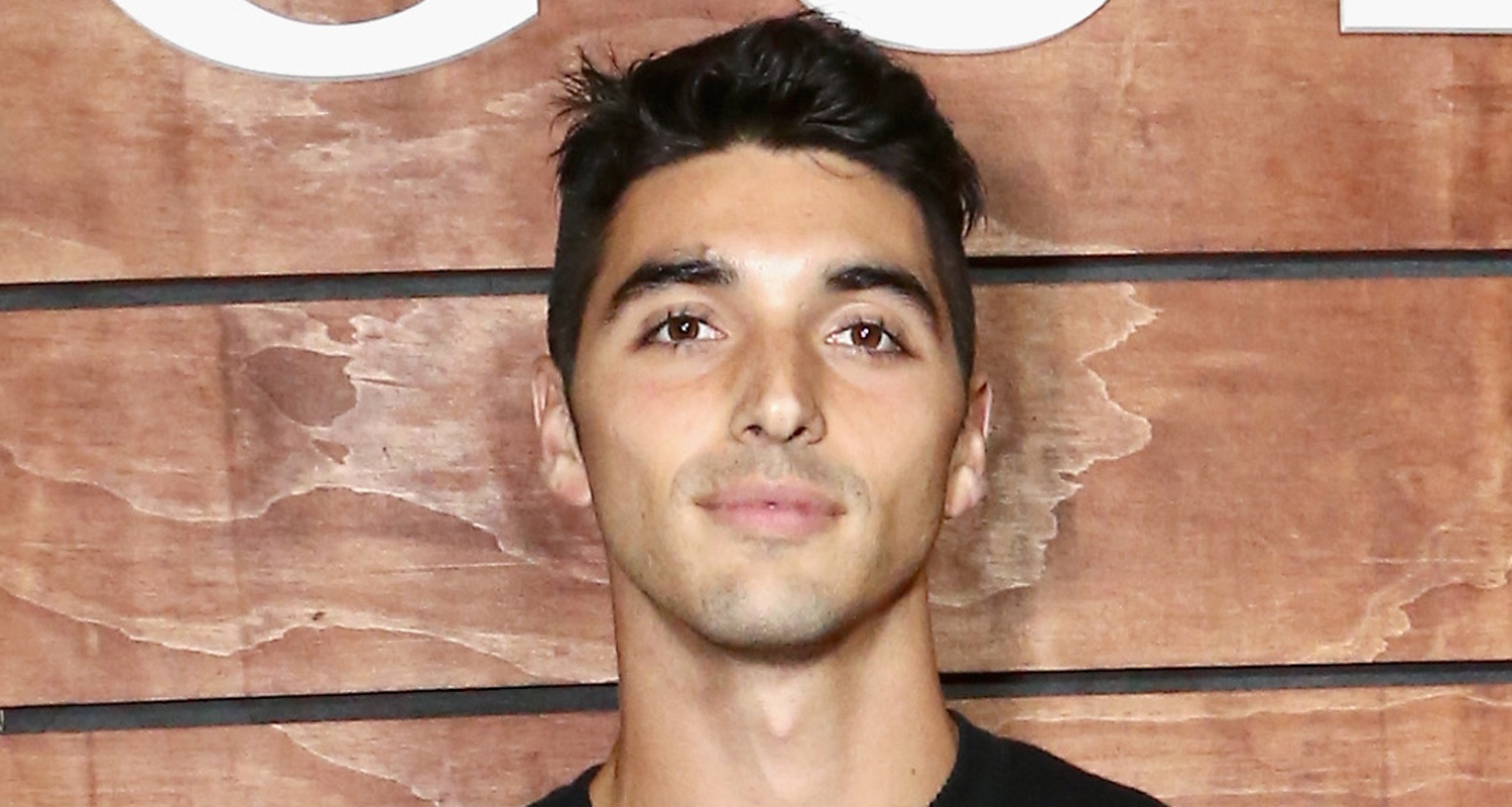 Taylor Zakhar Perez Says Lying About ‘The Kissing Booth 3′ Was Hard ...