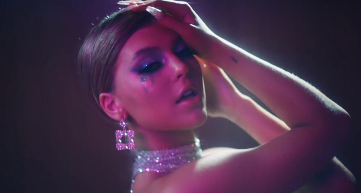 Loren Gray Debuts Her Favorite Music Video ‘Alone’ – Watch Now! | Loren ...