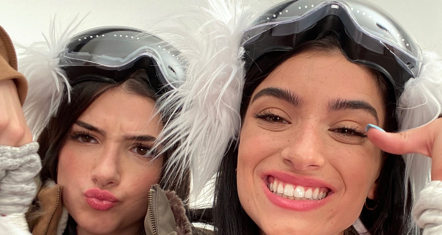 Charli And Dixie Damelio Are Cfos For The Hollister Feel Lab Exclusive