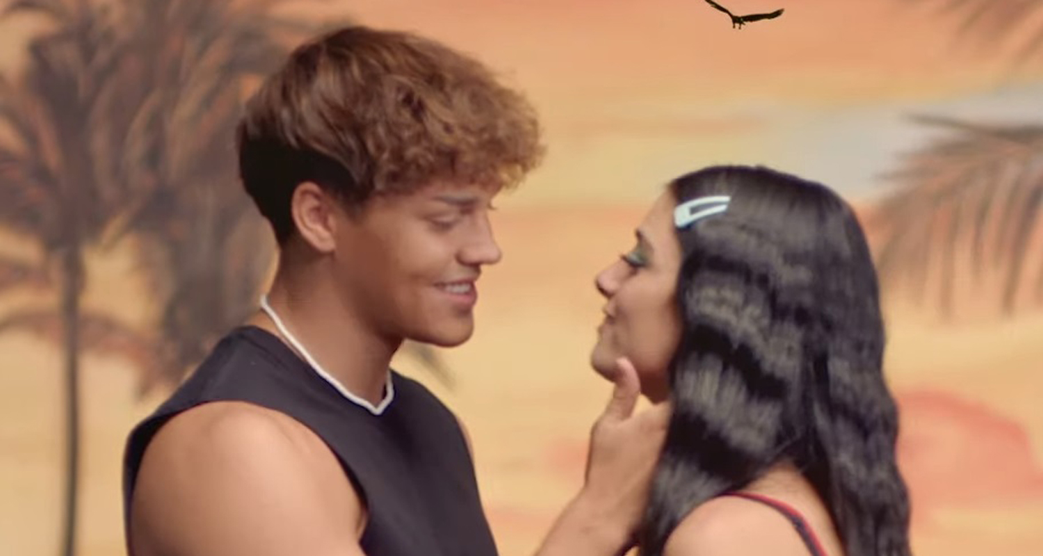 Dixie D’Amelio & Noah Beck Kiss Again In Jamie Lynn Spears’ ‘Follow Me ...