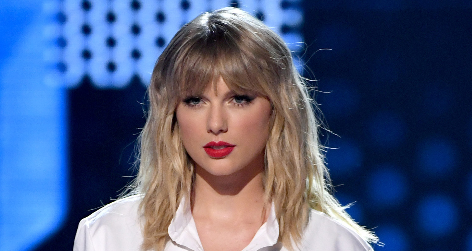 Taylor Swift Can Now Re-Record Her First 5 Albums! | Music, Taylor ...