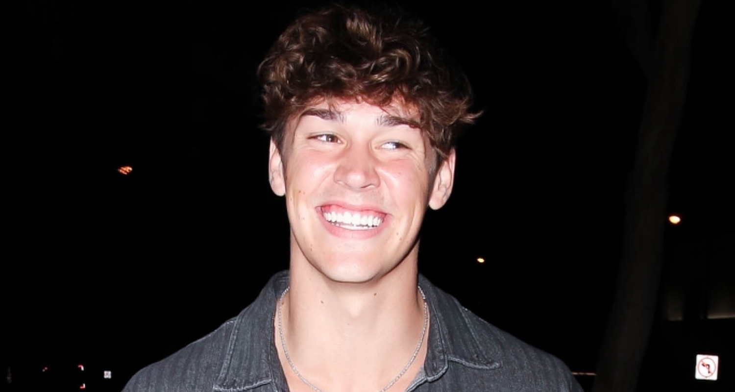 Noah Beck Responds To Backlash For Group Trip To the Bahamas | Noah ...