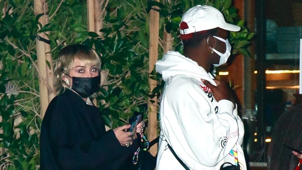 Miley Cyrus Spotted at Dinner with Lil Nas X & Friends | Lil Nas X ...