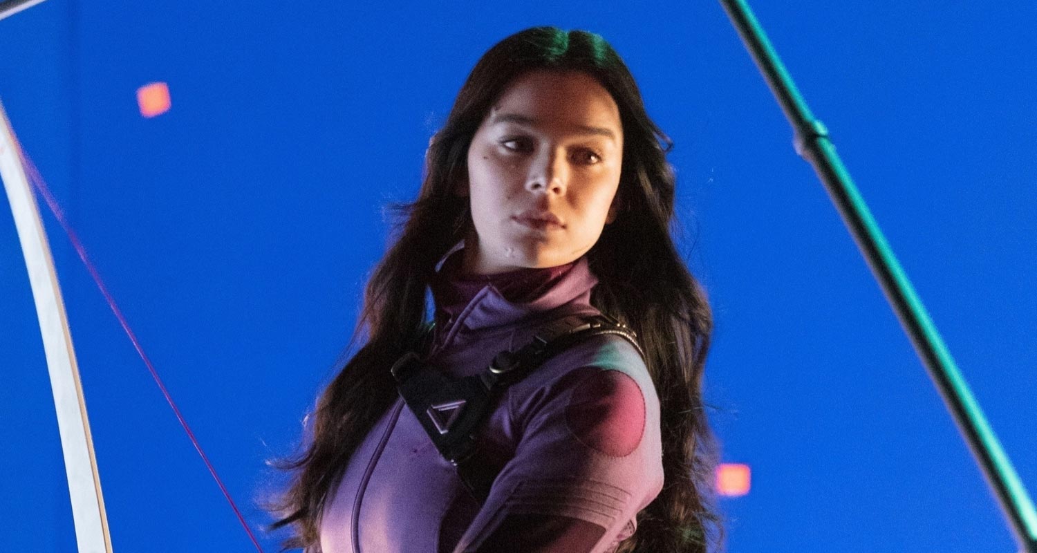 Hailee Steinfeld Is Back On ‘Hawkeye’ Set In First New Photos of the ...