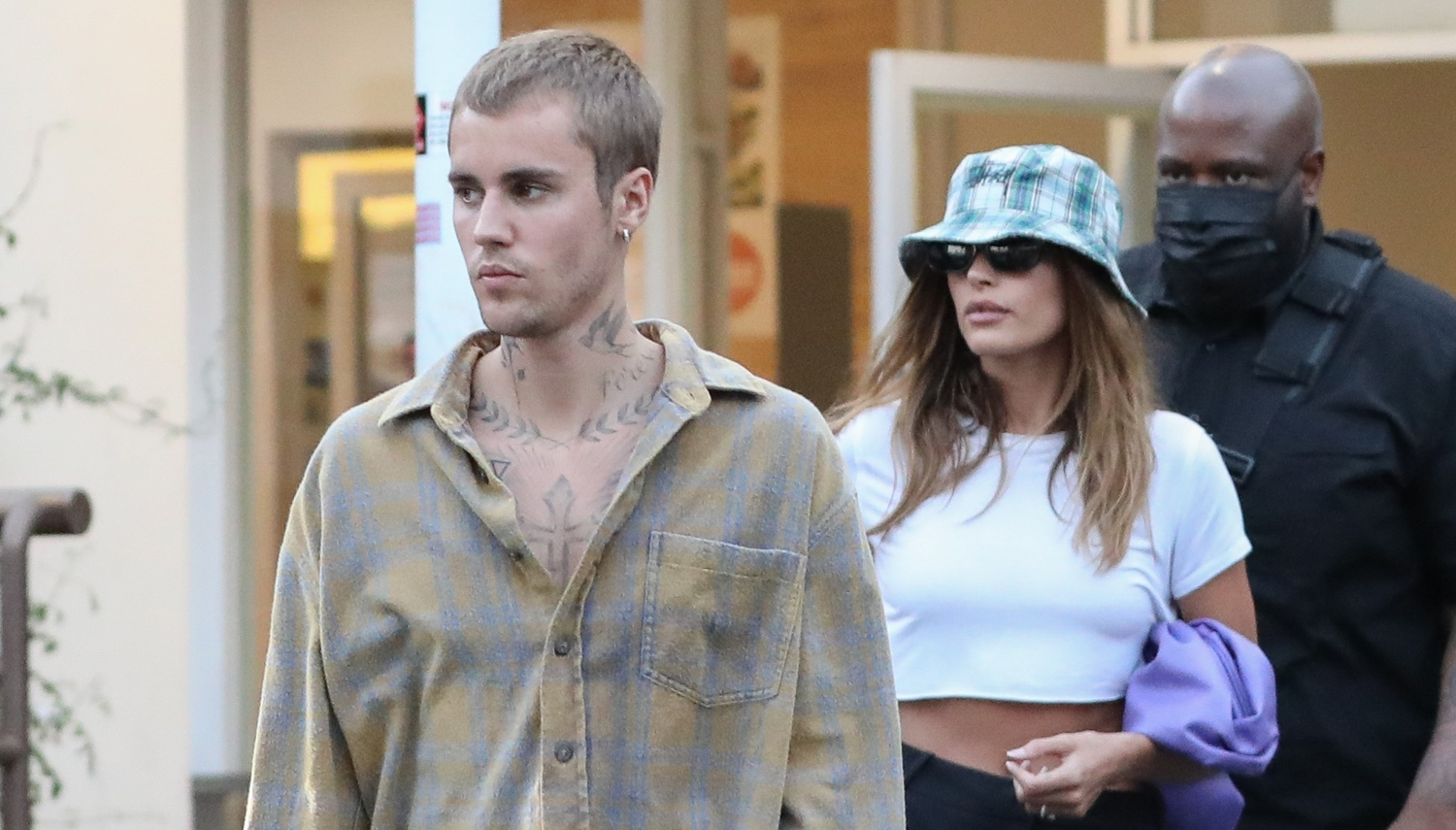 The Biebers Stepped Out for a Wednesday Night Date in L.A. | Hailey ...