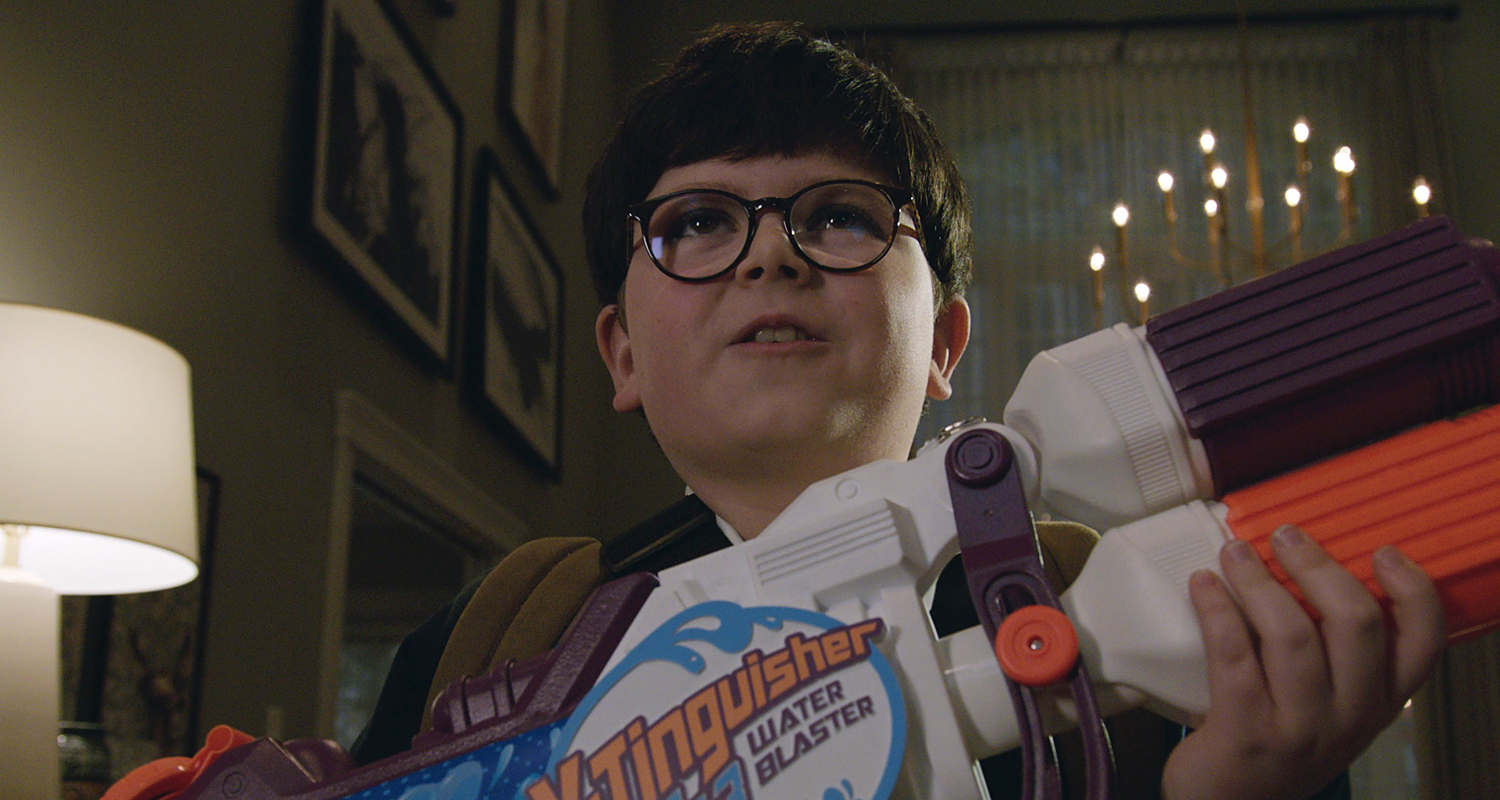 Archie Yates Gets Left Home Alone In ‘Home Sweet Home Alone’ Trailer ...