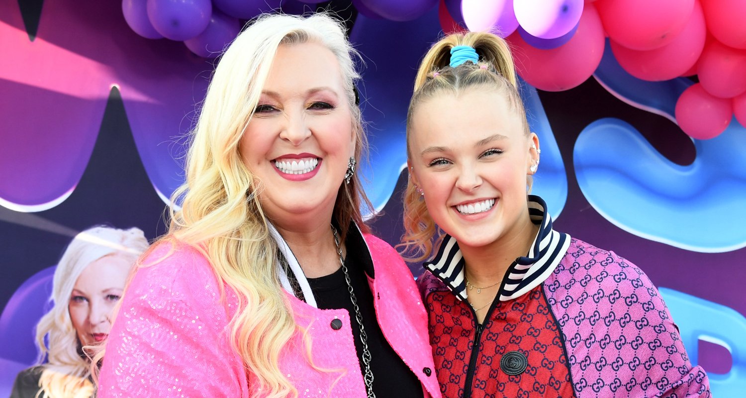JoJo Siwa & Mom Jessalynn Attend ‘Siwas Dance Pop Revolution’ Premiere! | Aidan Prince, Bella ...