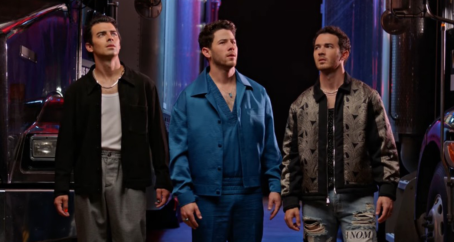 Jonas Brothers Get Roasted By the Narrator In New ‘Family Roast’ Promo ...