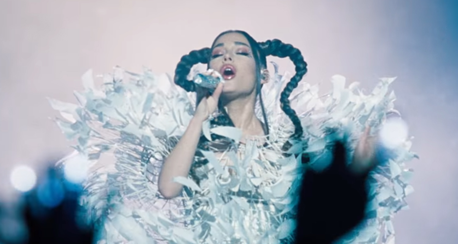 Ariana Grande Performs ‘Just Look Up’ with Kid Cudi From ‘Don’t Look Up ...