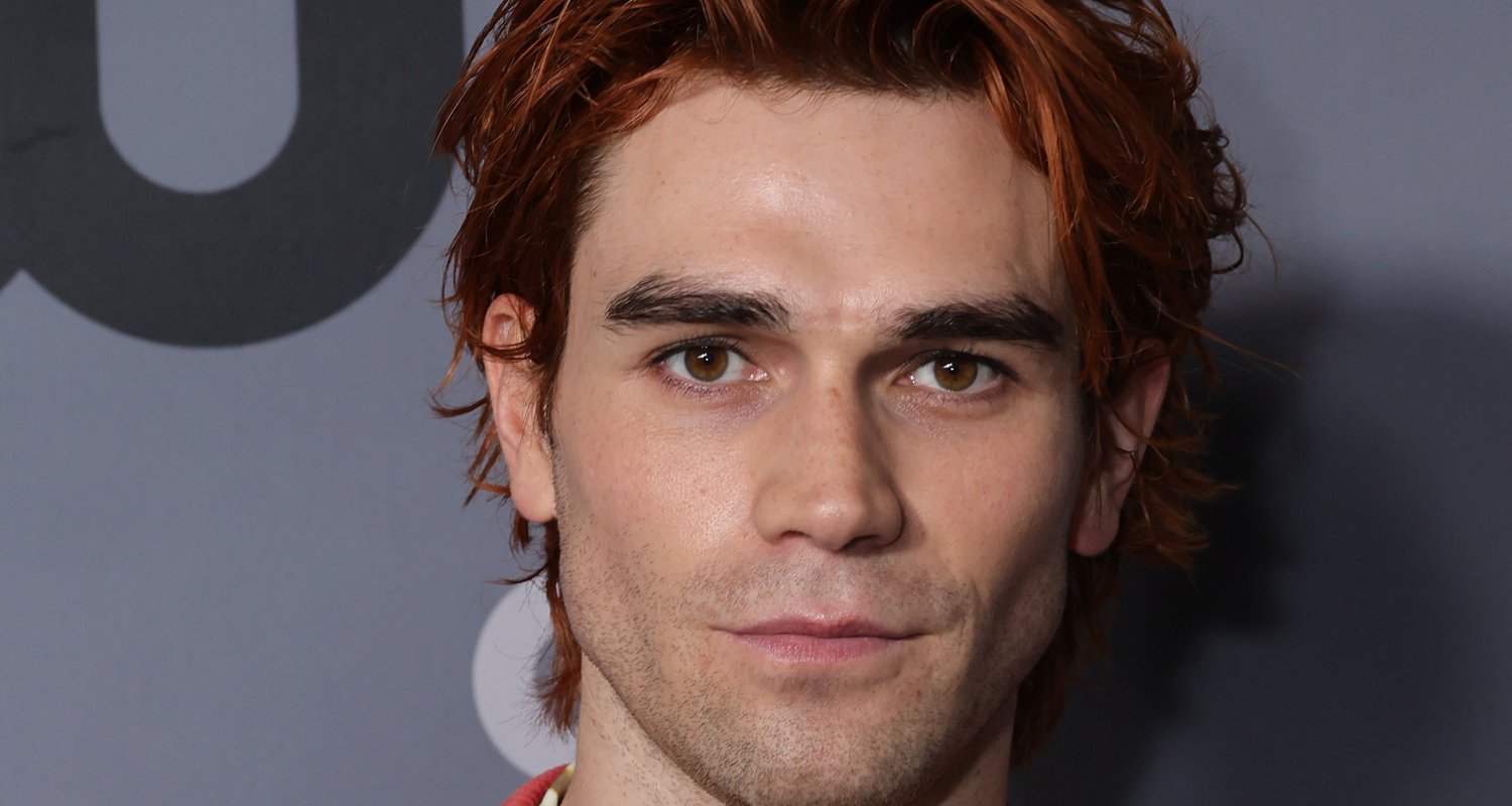 KJ Apa to Star In Motorcycle Racing Movie ‘One Fast Move’ – Get the ...