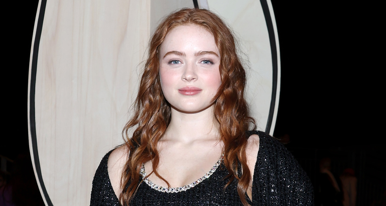 Sadie Sink Checks Out Chanel Fashion Show with Front Row Seat | Apple ...
