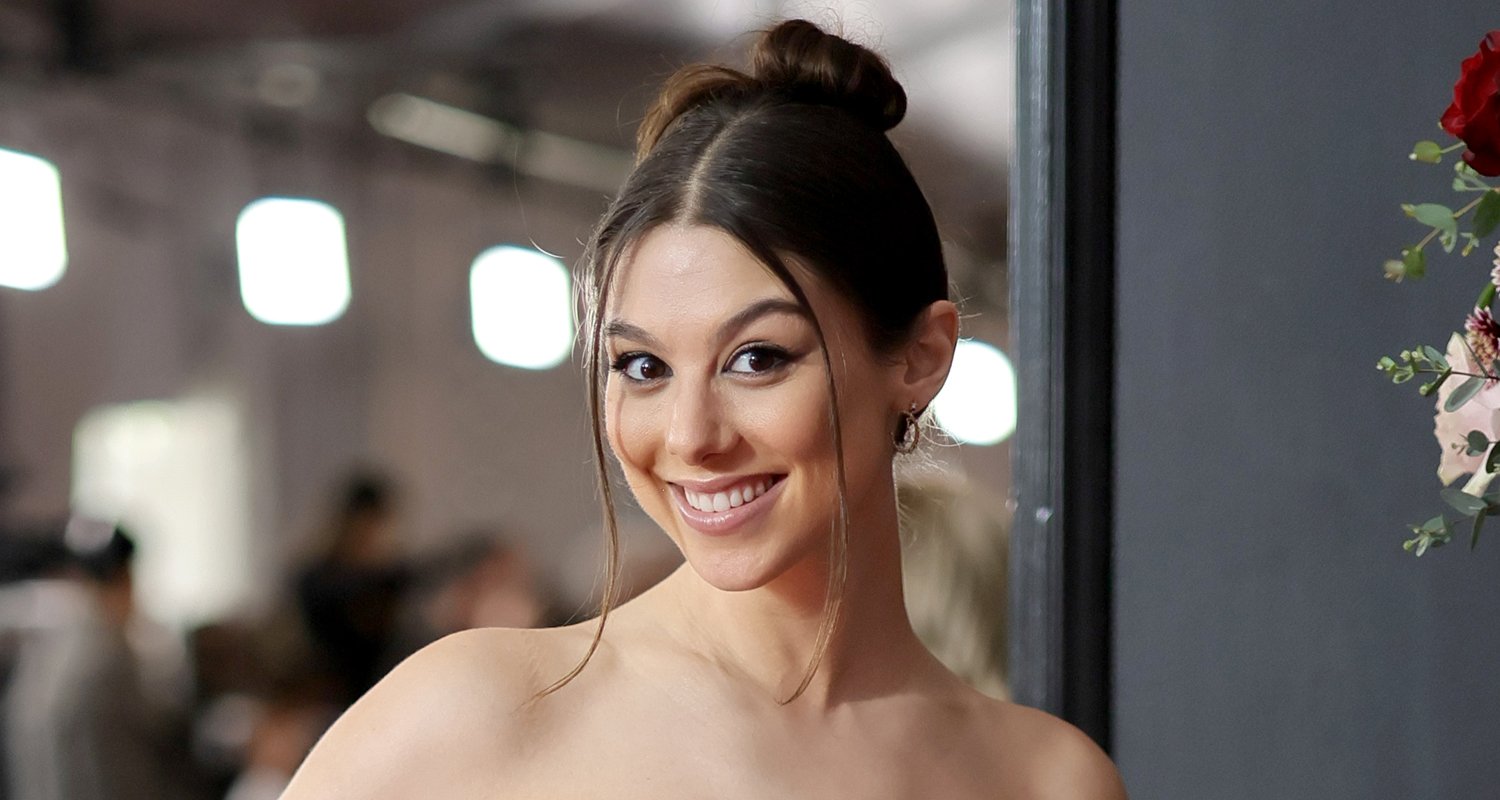 Kira Kosarin Stuns in Black Gown on First Grammys Red Carpet | 2023 Grammys, Kira Kosarin | Just ...