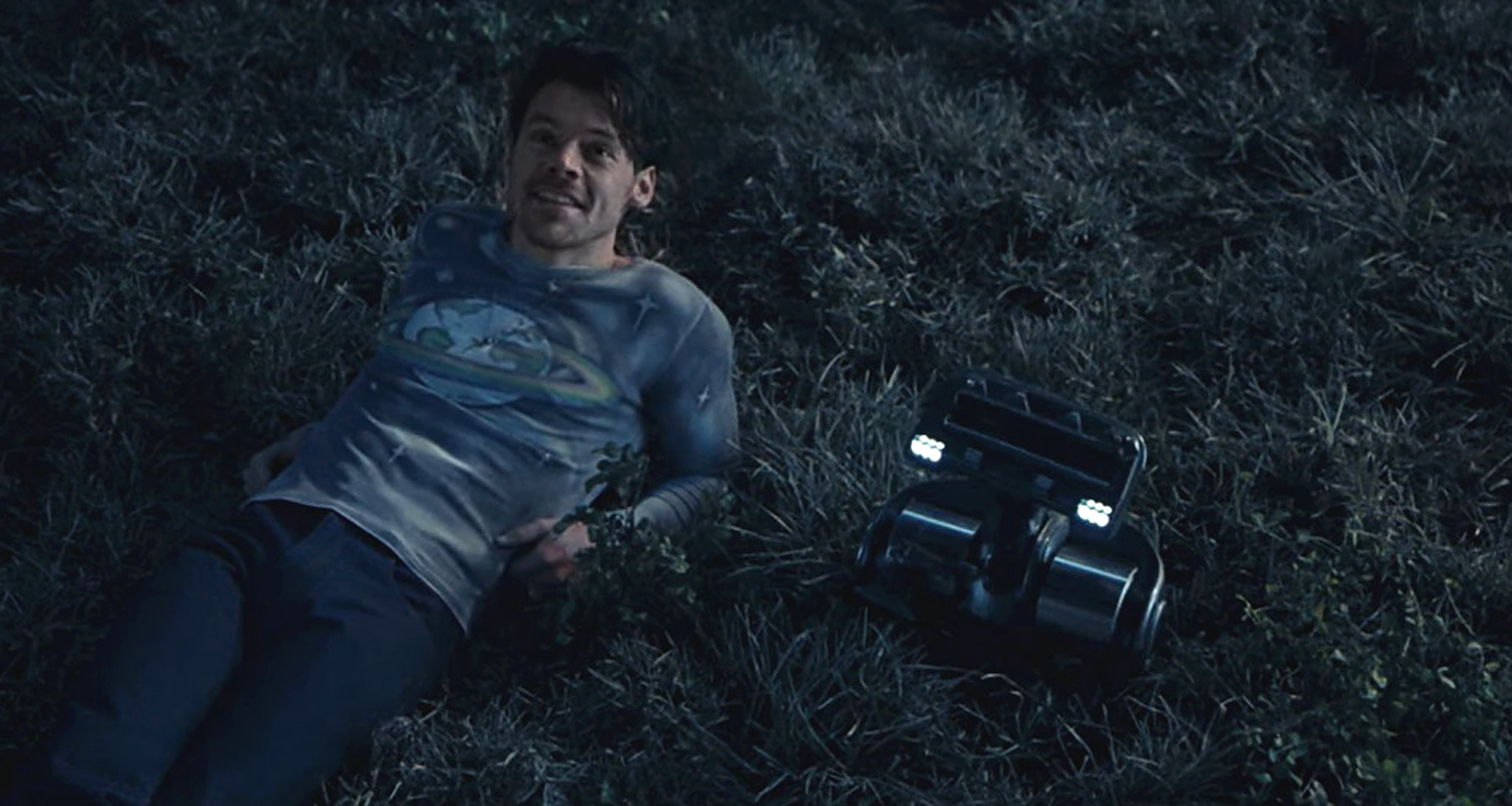 Harry Styles’ Robot Vacuum Comes to Life in New ‘Satellite’ Music Video ...