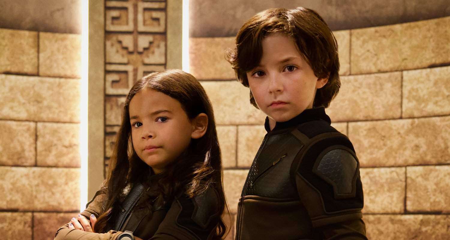 Everly Carganilla & Connor Esterson Are the New Spy Kids In First Look ...